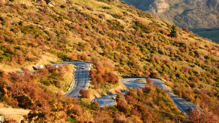 LA ROUTE DU MOIS | Crown Range Road - Routes de légende : Routes de légende